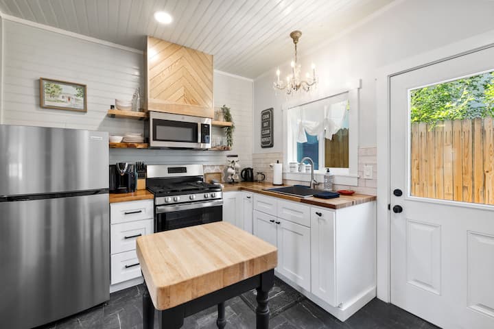 Historic Downtown Getaway! Close To Everything. - Prescott, AZ