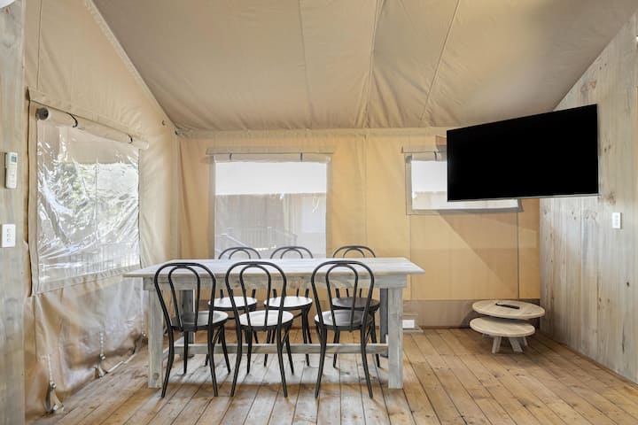 Superb Safari Glamping Experience (Sleeps 6) - ヒールズビル