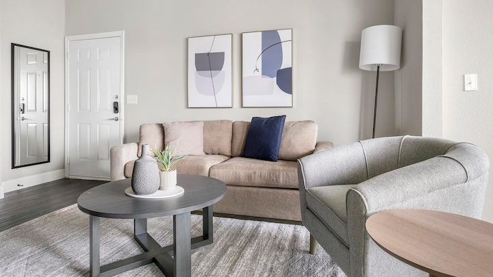 Landing | Stunning 1bd, Gym, Clubhouse - Richmond, TX