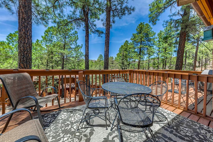 15 Mi To Ski Apache: Getaway W/ Balcony In Ruidoso - Ruidoso, NM