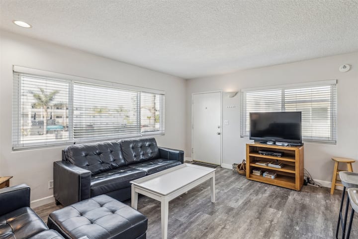 New! Beautiful 2 Bed Beach Condo #201 - Carpinteria, CA