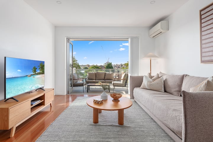 Bright 2-bed Apartment With Balcony & Garage - Strathfield