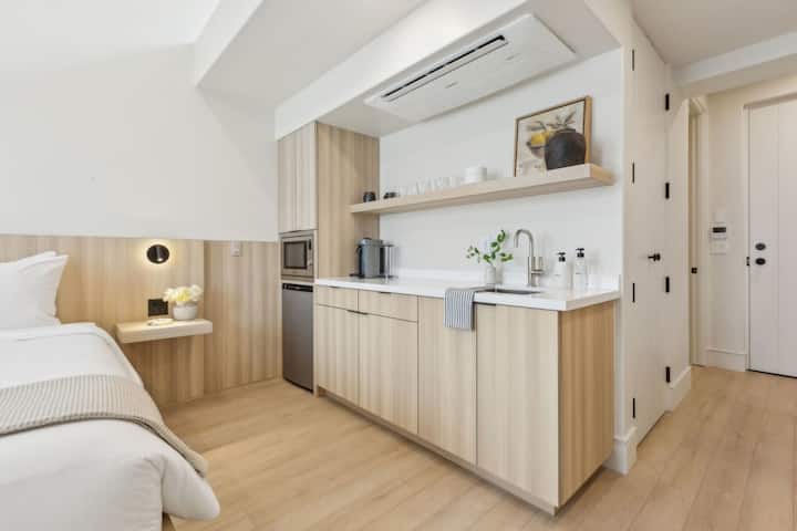 Casa Riviera 24 - Boutique Suites - Santa Barbara, CA