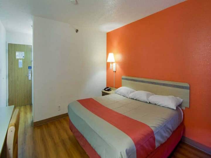 Ms6 Waukegan | 1 Lit King Size | Fumeur - Waukegan, IL