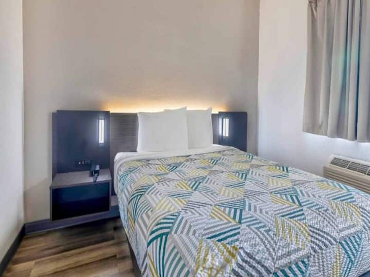Ms6 Villa Park | 1 Lit Queen|personnes Handicapées - Wheaton