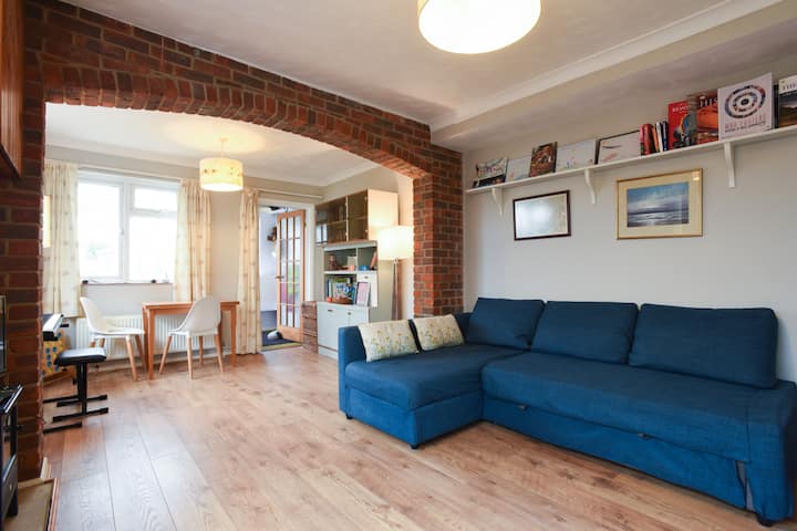 Family Home | 3 Bedroom Hayling Island Home - West Wittering