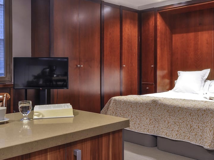 Estudio En La Zona De Colón - Madrid