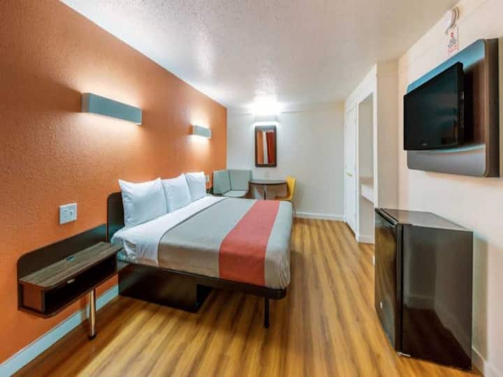1 Lit Roi | Fumeur - Farmers Branch, TX