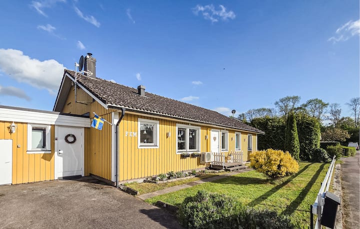 Cozy Home In Bomstermåla With Sauna - Mönsterås