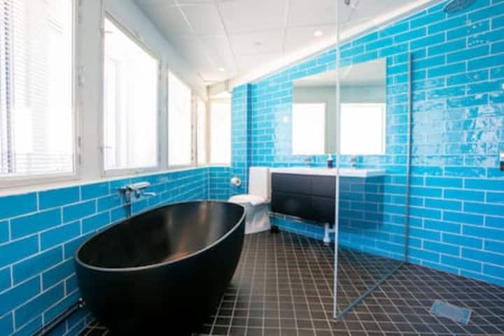 Deluxe One Bedroom Apartment -Free Airport Shuttle - Stockholm-Arlanda Airport (ARN)
