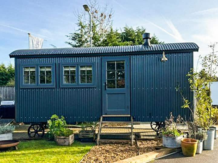 Shepherds Hut - Uk49729 - Oxburgh Estate