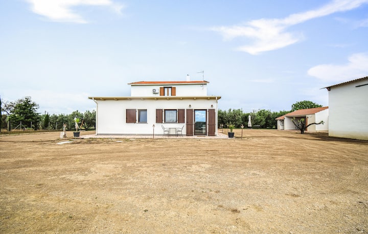 Gorgeous Apartment In Montalto Di Castro - Montalto di Castro