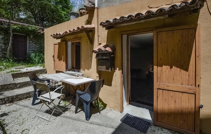 Stunning Apartment In Lozzi - Asco