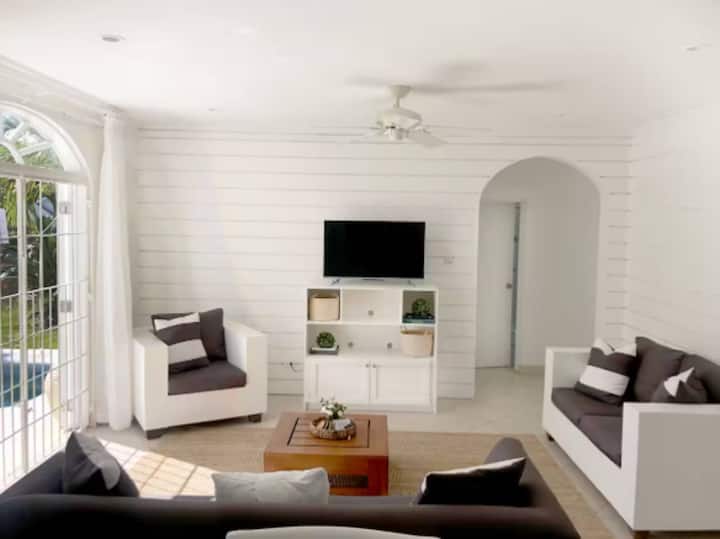Holetown Beach | Cottage W/ Pool And Beach Club - Barbados