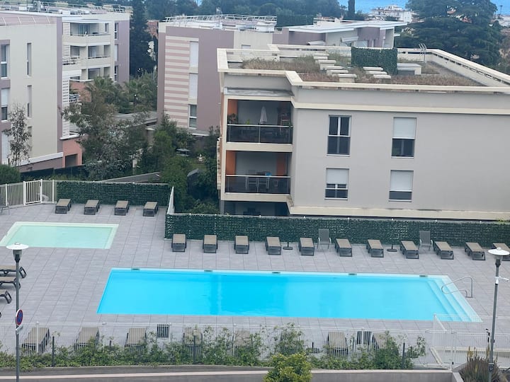 Beau Studio Avec Piscine Dans Résidence - Villeneuve-Loubet