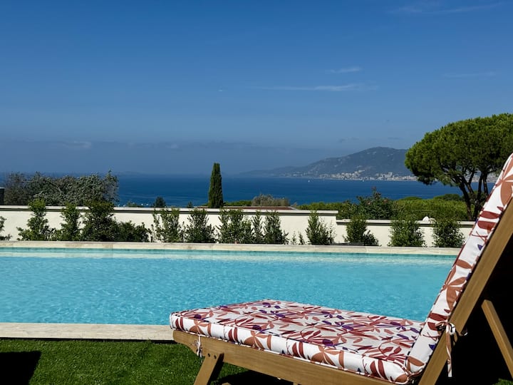 Chambre Grand Lit * Vue Mer * Clim * Parking - Ajaccio