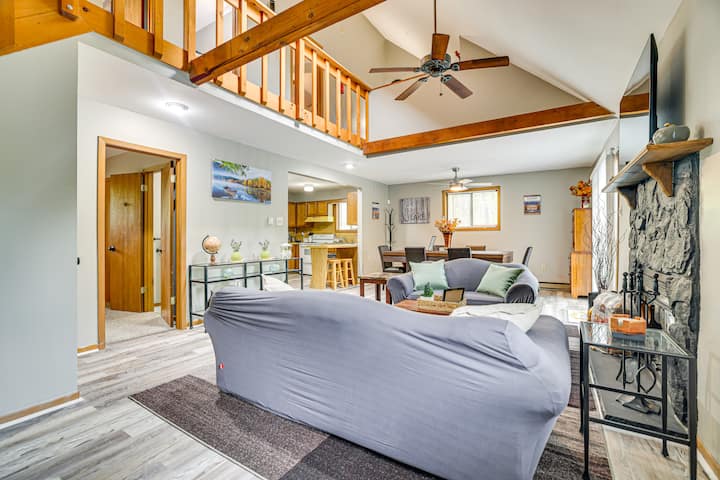 Home W/ Fire Pit In Jim Thorpe: 6 Mi To Dtwn! - Jim Thorpe, PA