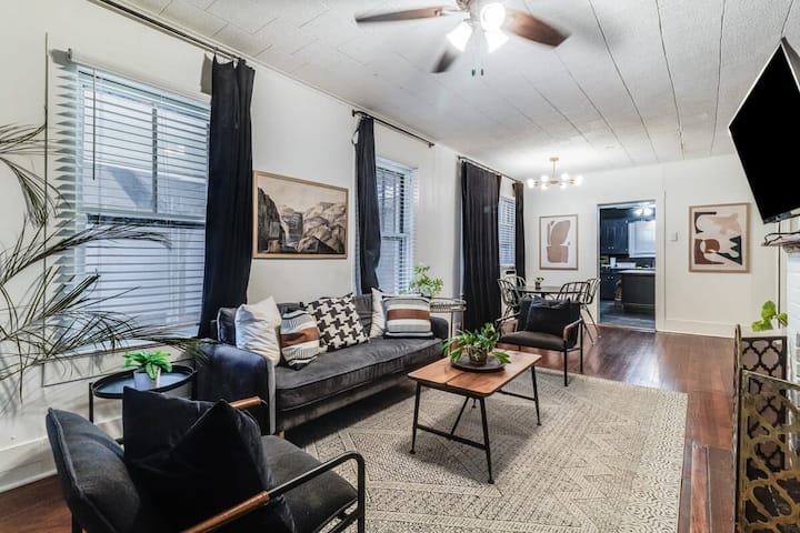 Private Room In Lafayette: Home Away From Home - Lafayette, LA