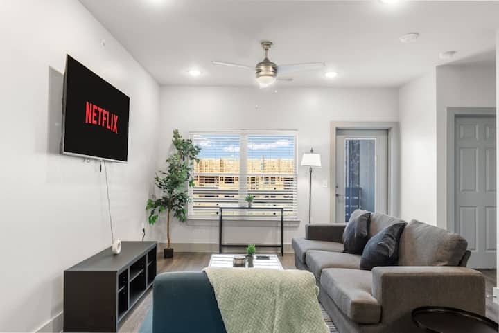 Modern 1br – Epic Waters, At&t, Gym & Shopping - Grand Prairie, TX