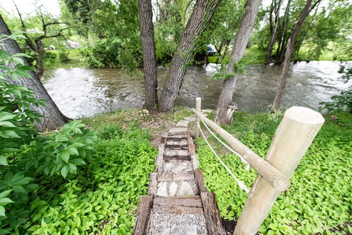 Creekside Retreat Near Park - Sheridan, WY