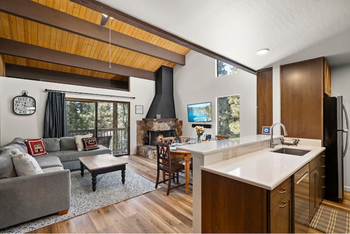 The Ideal Retreat-minutes To Ski Resort - North Lake Tahoe, CA
