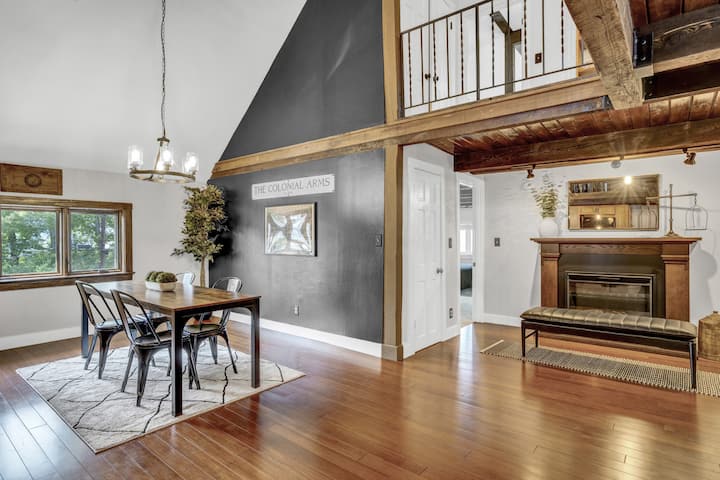 Spacious Luxury Condo In Downtown Wolfeboro - Wolfeboro, NH