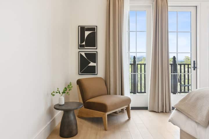 Casa Riviera 26 - Boutique Suites - Santa Barbara, CA