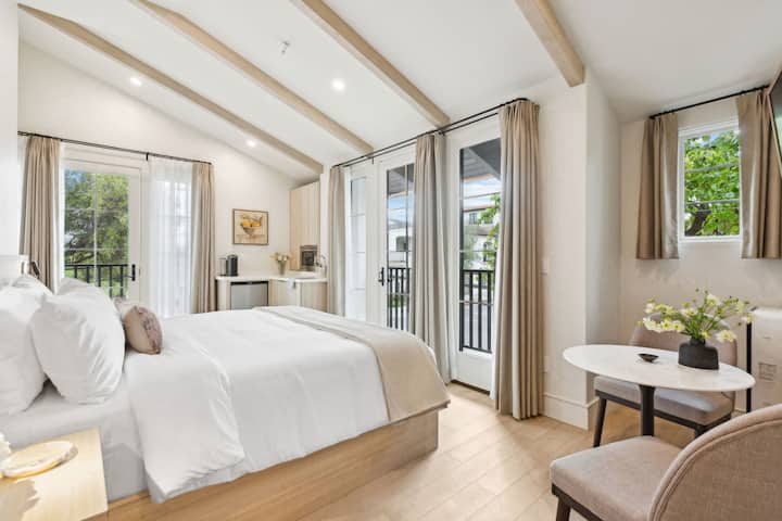 Casa Riviera 28 - Boutique Suites - Santa Bárbara, CA