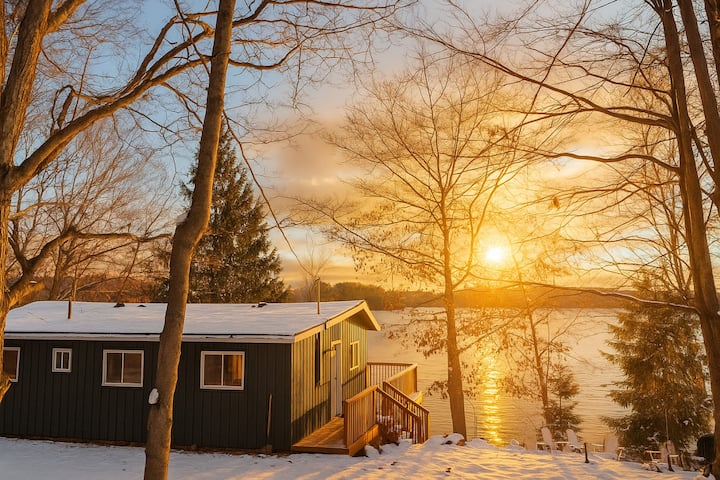 Muskoka Waterfront Cottage On Three Mile Lake - Huntsville