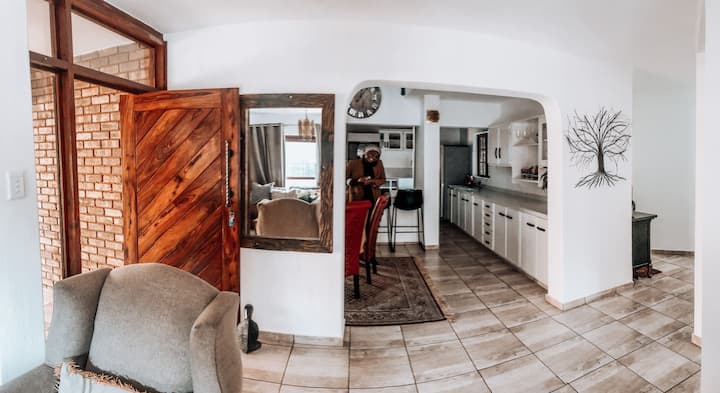 Gold Pot Stay Une Maison De 5 Chambres - Pretoria