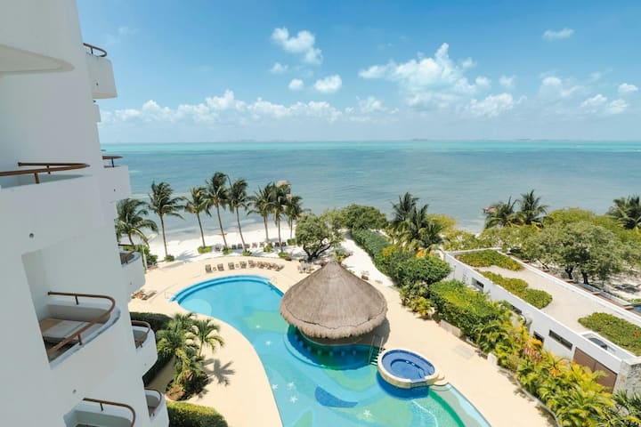 Isla Condo 403 - Oceanfront 3 Bedroom - Isla Mujeres