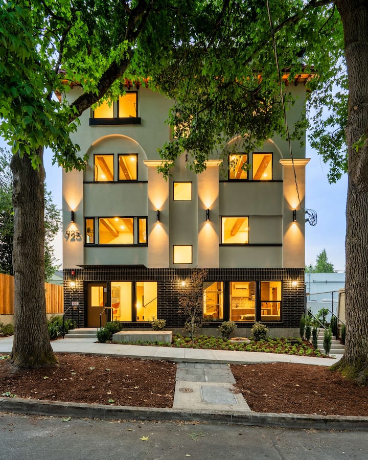 Kerns 6br - New Spanish Style Group Stay - Portland, OR
