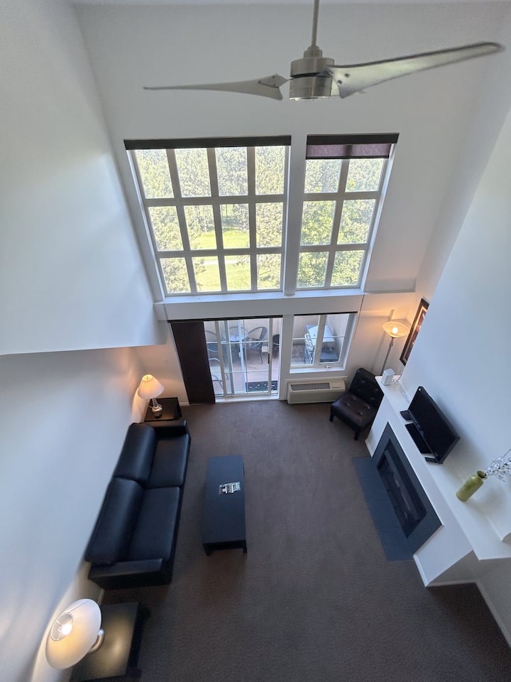 Penthouse Suite On Golf Course - 308 - Kelowna