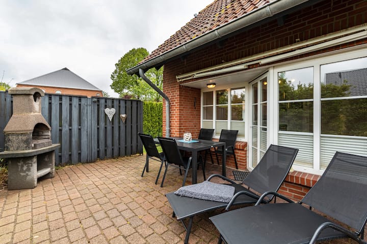 Kleiner Leuchtturm - Steuerbord - Heiligenhafen