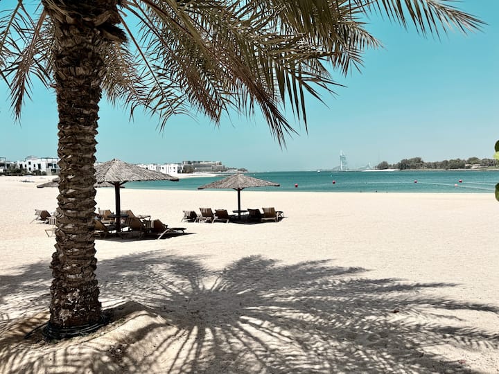 Palm Paradise | Walk To Beach - Dubai