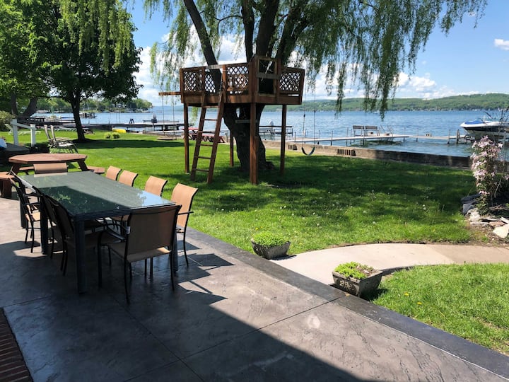 Sandy Beach Haven - Modern Canandaigua Lake House - Canandaigua, NY