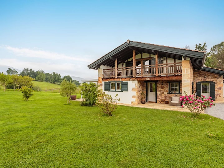 Maison Basque Confortable, Vue Montagne - Zugarramurdi