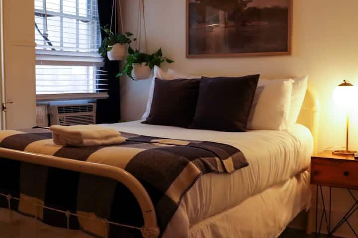 Cozy Private Room In Shared Home – Comfort & Space - Lafayette, LA