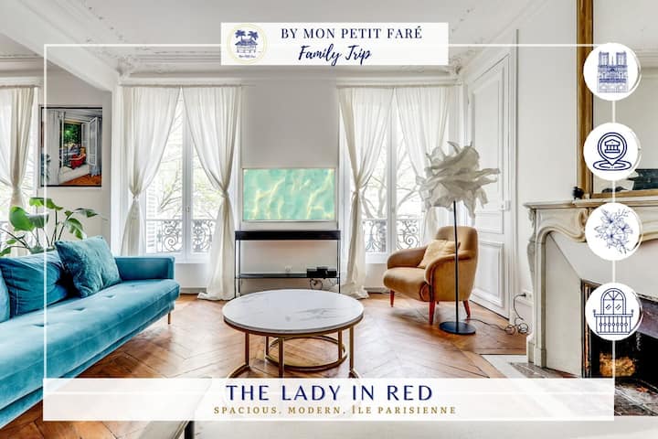 The Lady In Red - Romantique By Mon Petit Faré - Paris