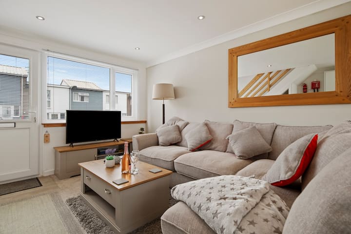 Dewis Da - Short Walk From Beach, Parking - Freshwater East