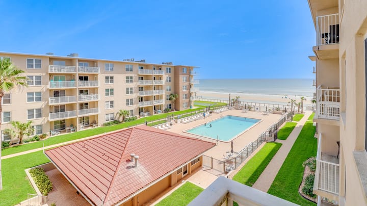 Byrd's Nest - Oceanview 2br At Sea Coast W/pool - New Smyrna Beach, FL