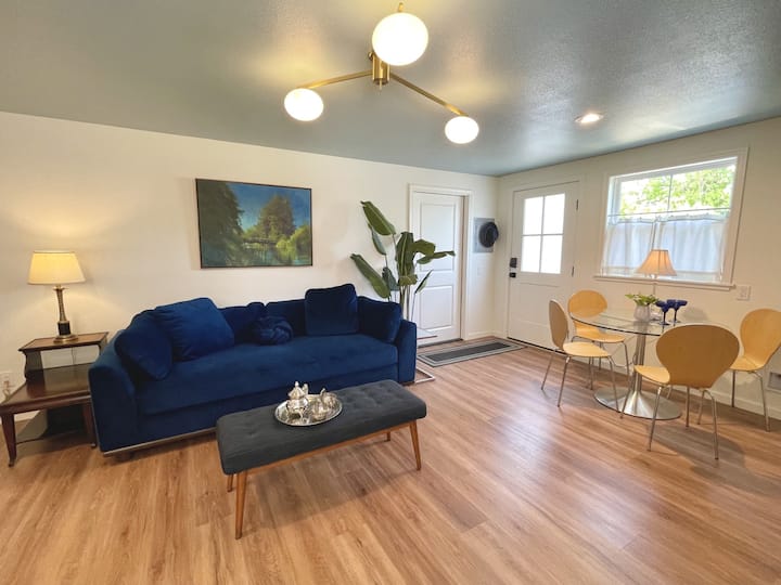 Walk To Autzen Stadium. Free Parking. Modern 1br - Eugene, OR