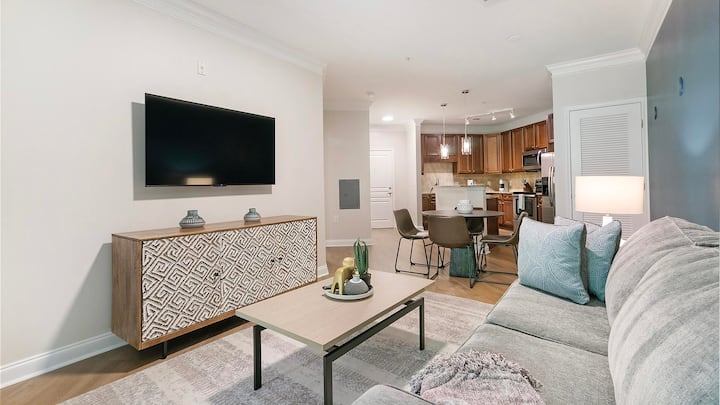 Landing | Chic 1bd, Gym, Pool - Cary, NC