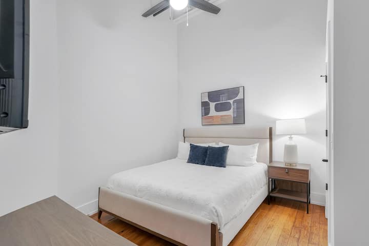 Landing | Stylish 2bd, Yoga Studio, Gym - Greenville, SC