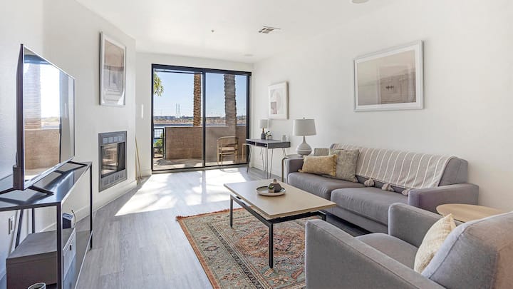 Landing | Chic Studio, Pool, Clubhouse - Tempe, AZ