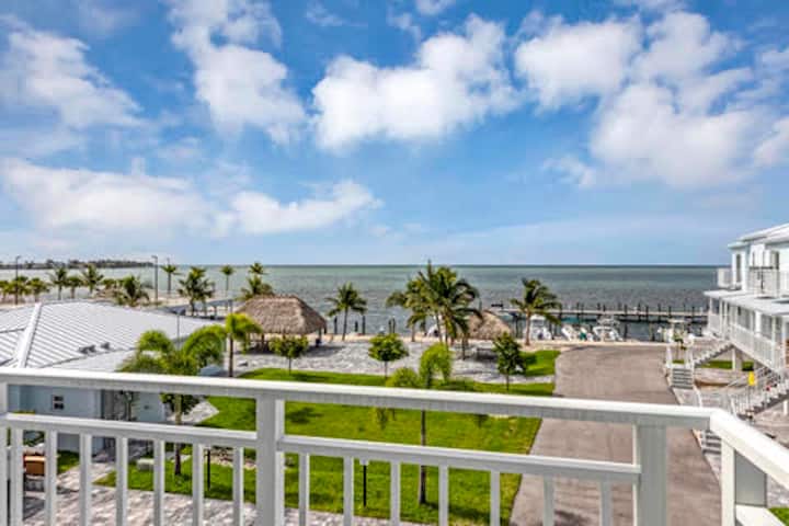Bright, Waterfront, Modern Apartment In Marathon - Islamorada, FL