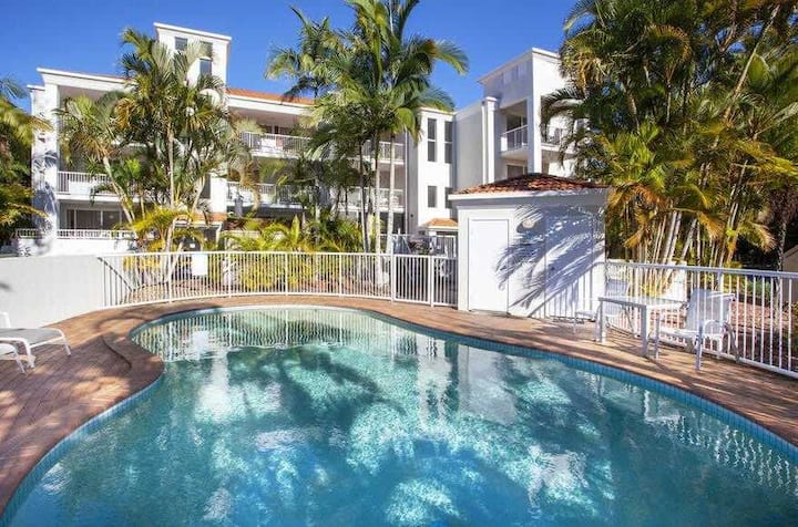 Spacious Ground Floor Retreat By Burleigh Beach - Tweed Heads