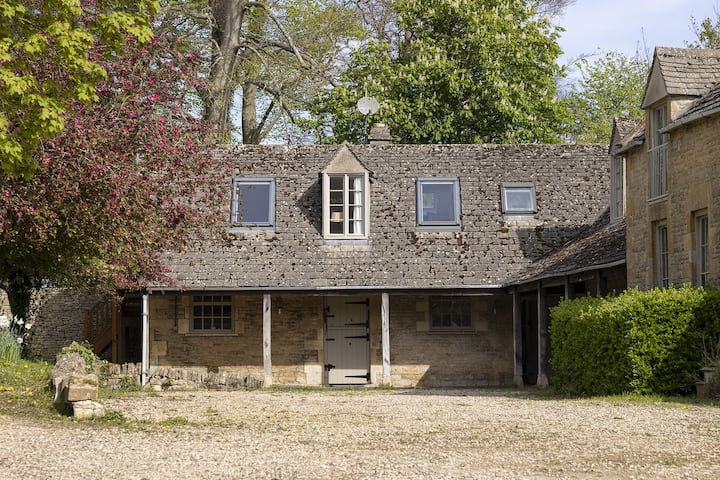 Dog Friendly - The Old Stables At Broadwell Manor - Stow-on-the-Wold