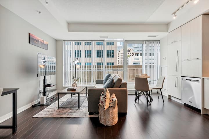 Modern Central 1-br Condo In Dt Toronto - Toronto