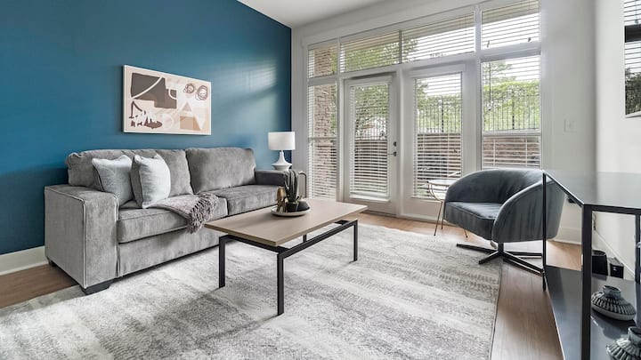 Landing | Beautiful 2bd, Gym, Rooftop Lounge - Cary, NC